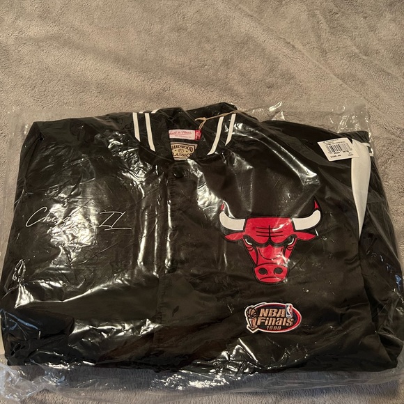 Mitchell & Ness | Jackets & Coats | Chicago Bulls 3 Peat Champs ...